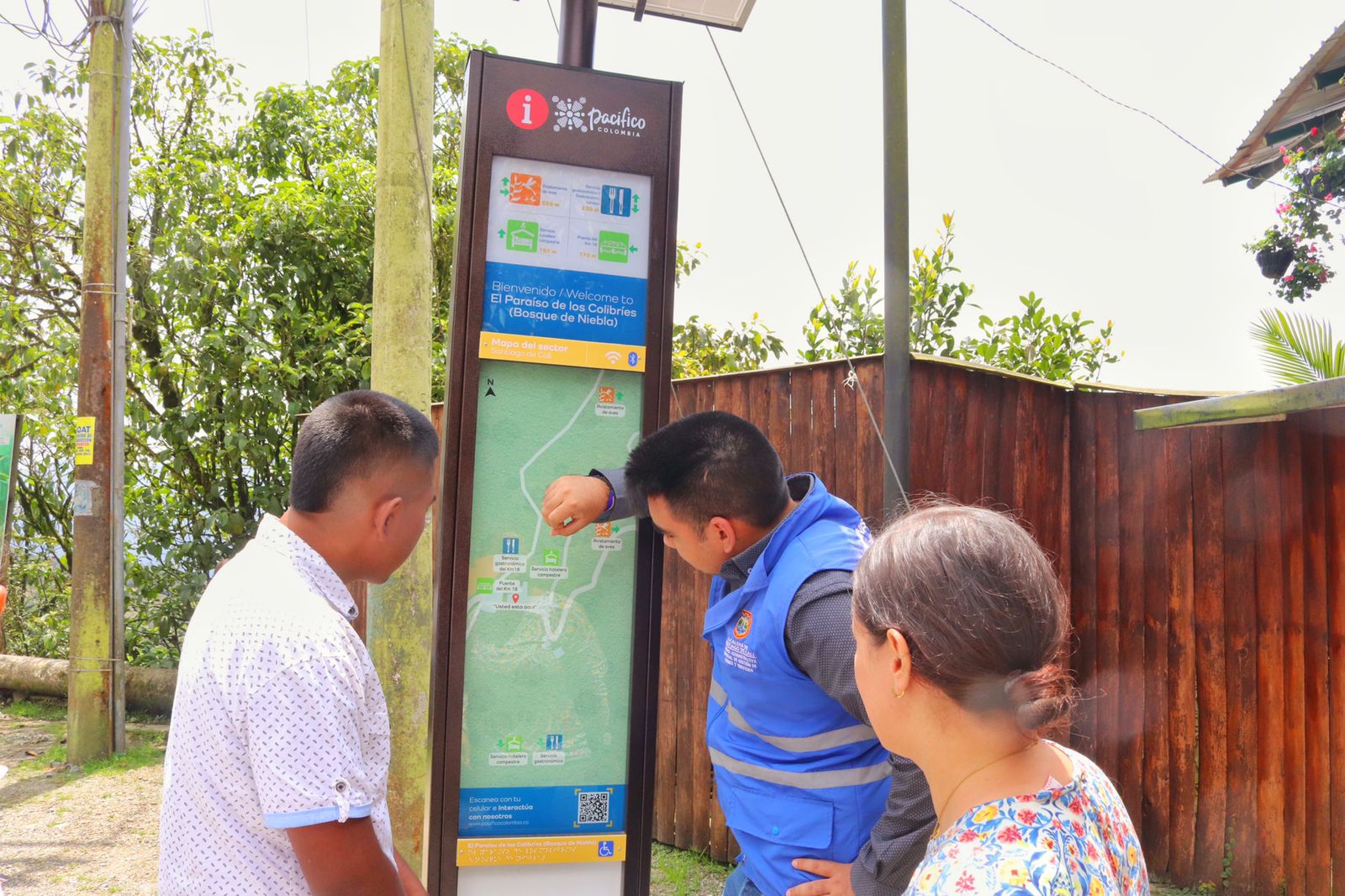 Con la entrega de la señalética Pacífico Colombia en Santiago de Cali ...